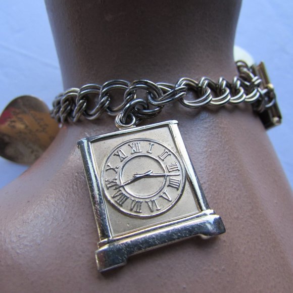 Avon | Jewelry | Vintage Avon Presidents Award Charm Bracelet 965 ...